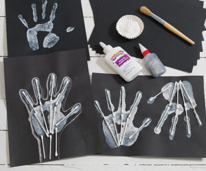 Skeleton Handprints - Colorations®